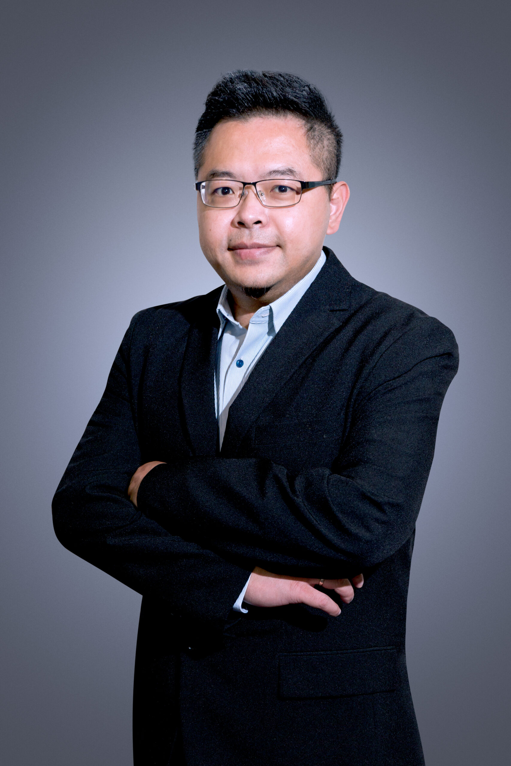 Bio Jackal Chau - CS Summit