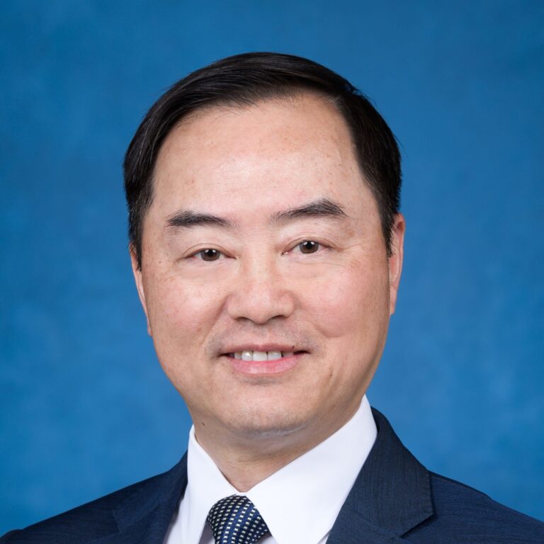 Bio Tony Wong - CS Summit